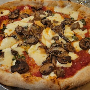 PIZZA BARBONE - Updated July 2024 - 393 Photos & 532 Reviews - 390 Main St, Hyannis ...