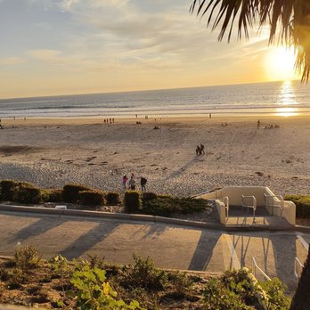 YOUNG’S BEACH SHACK - Updated July 2024 - 161 Photos & 126 Reviews ...