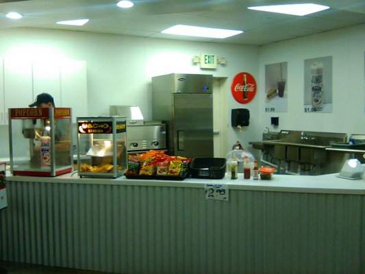 POPS BARGAIN OUTLET - 22 Photos & 31 Reviews - Grocery - 468 S Center ...