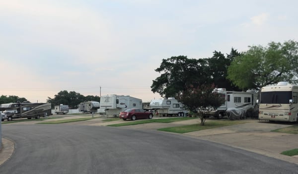 HOLIDAY RV PARK - Updated December 2025 - 10 Photos & 10 Reviews - 1518 ...