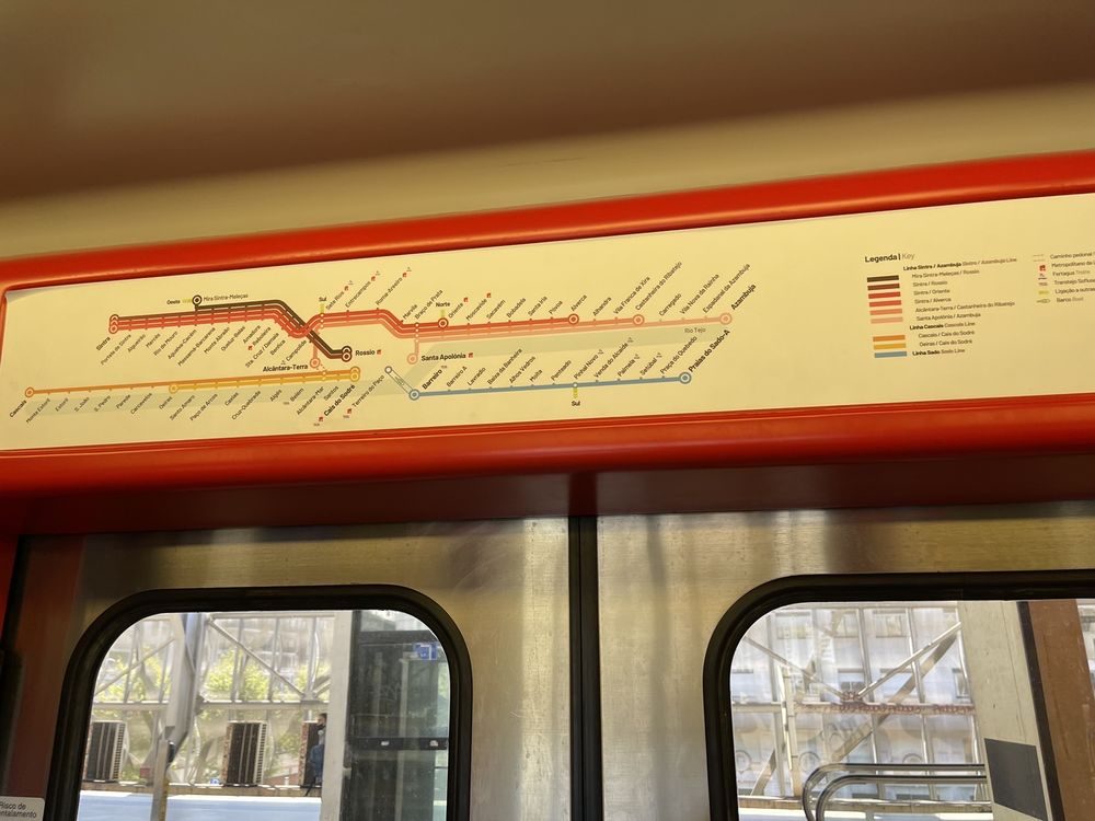 METRO ENTRECAMPOS - Updated February 2025 - Rua Dr. Eduardo Neves ...