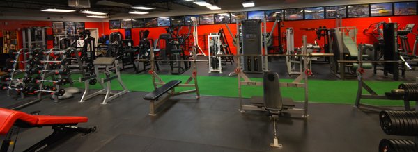 OPTIMUM GYM - 20 Photos & 22 Reviews - 3020 W Kennedy Blvd, Tampa ...