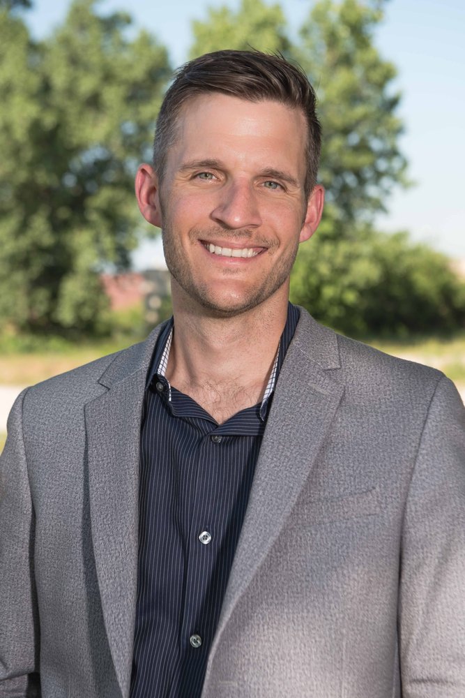 STEVE DAVIS - Updated December 2025 - 212 E Ohio, Chicago, Illinois ...