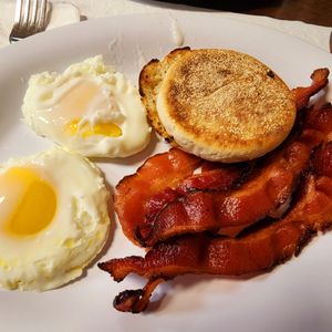 TAPS ON 2ND TAVERN & GRILL - Updated April 2025 - 13 Photos & 21 ...