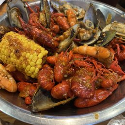 YUMMY SEAFOOD & OYSTER BAR - Updated July 2024 - 462 Photos & 306 ...