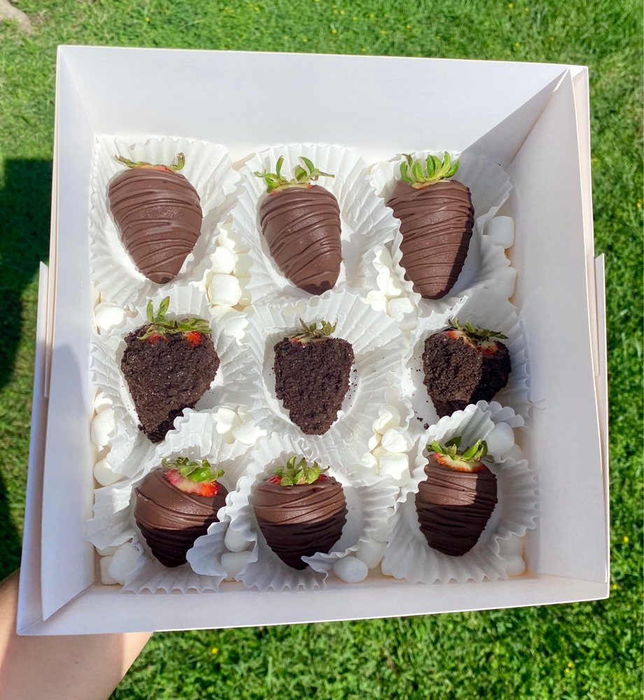 Luna’s Fantasy Sweets, Ontario | Roadtrippers