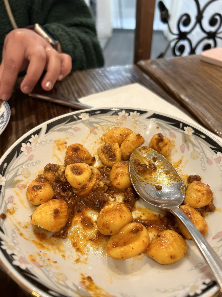 FIORE - Updated January 2025 - 64 Photos & 21 Reviews - 2413 Frankford ...