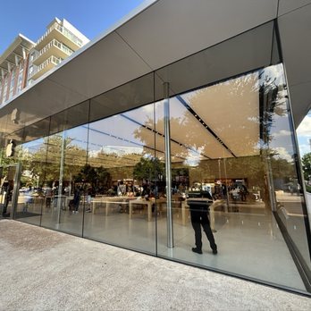 APPLE DOMAIN NORTHSIDE - Updated January 2026 - 142 Photos & 553 ...