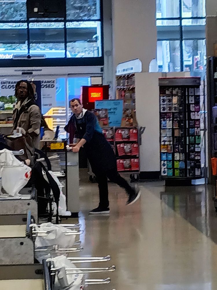 SAFEWAY - Updated December 2025 - 46 Photos & 207 Reviews - 1410 E John ...