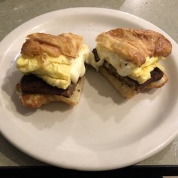 DAIRY COTTAGE - 88 Photos & 100 Reviews - 328 W Woodland Ave ...