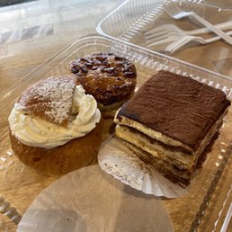 KROWN BAKERY & EATERY - Updated January 2026 - 179 Photos & 113 Reviews ...