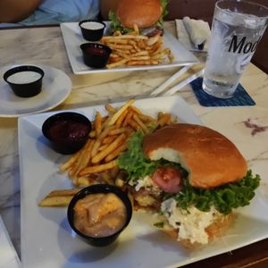 THE BOTTOM LINE - 115 Photos & 330 Reviews - 1716 I St NW, Washington ...