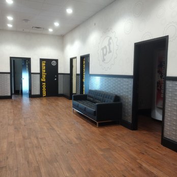 PLANET FITNESS - Updated December 2025 - 44 Photos & 50 Reviews - 1201 ...