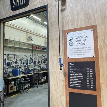 REI - Updated November 2025 - 10 Photos - 21201 Nebraska Crossing Dr ...