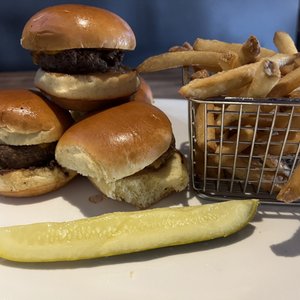 YARD HOUSE - 1286 Photos & 1055 Reviews - 90 El Rd, Fresno, California ...