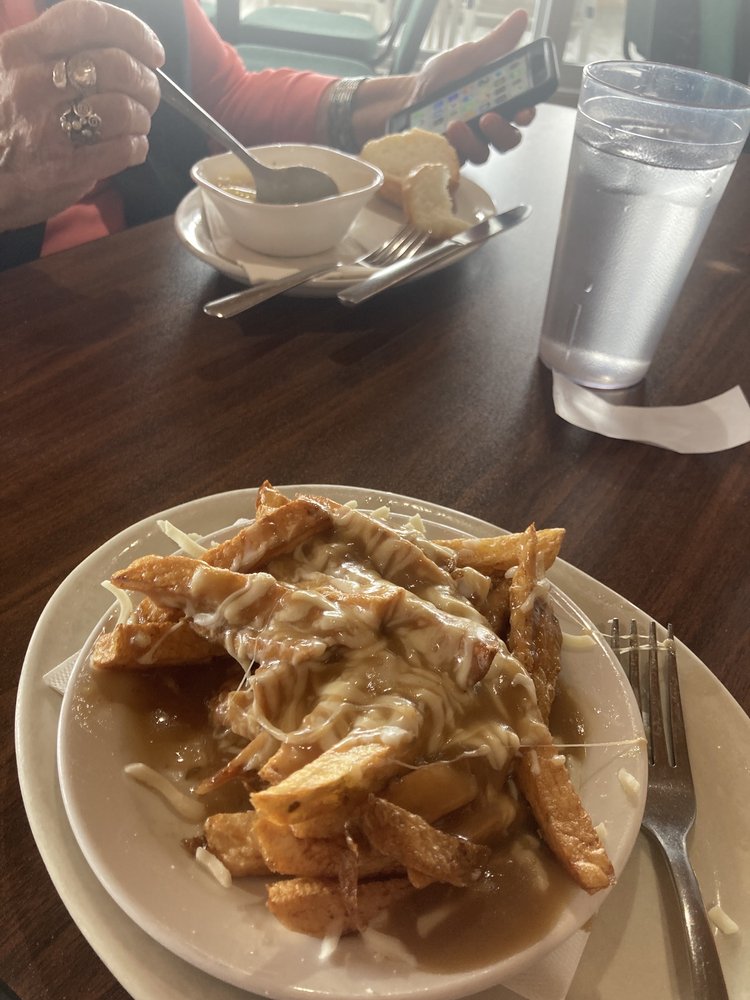 BY THE SEA INN & CAFE - Updated October 2025 - 18 Bayside Drive, King's ...