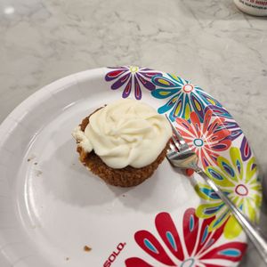 LLOYD’S CARROT CAKE - 188 Photos & 275 Reviews - Bakeries - 6087 ...