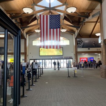 EAGLE COUNTY REGIONAL AIRPORT - EGE - Updated January 2025 - 106 Photos ...