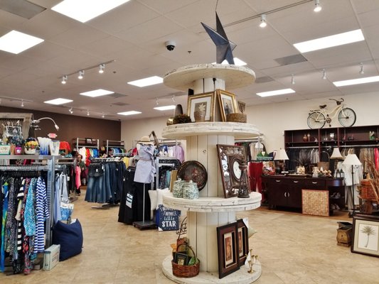 GW: A GOODWILL BOUTIQUE - 17 Photos & 10 Reviews - 3609 South Blvd ...