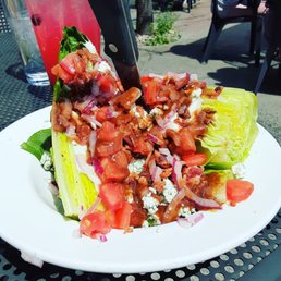 MACKENZIE RIVER PIZZA, GRILL & PUB - Updated October 2025 - 202 Photos ...