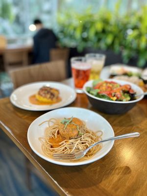 BRUIN PLATE - Updated December 2025 - 88 Photos & 46 Reviews - 350 De ...