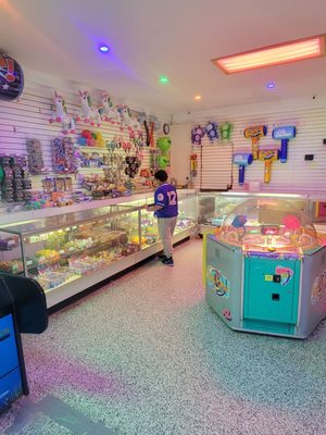 RAINBOW RINK SKATING & ENTERTAINMENT CENTER - Updated March 2025 - 45 ...