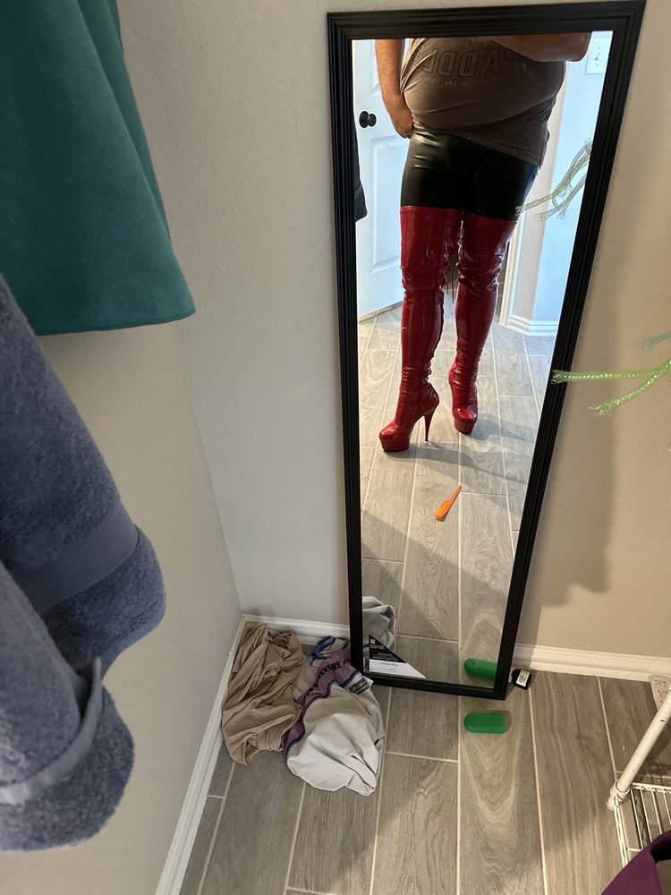 LE ROUGE BOUTIQUE - Updated July 2024 - 58 Photos & 88 Reviews - 3405 N ...