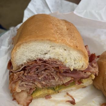 CAPRI DELI - Updated April 2025 - 872 Photos & 1118 Reviews - 713 E San ...