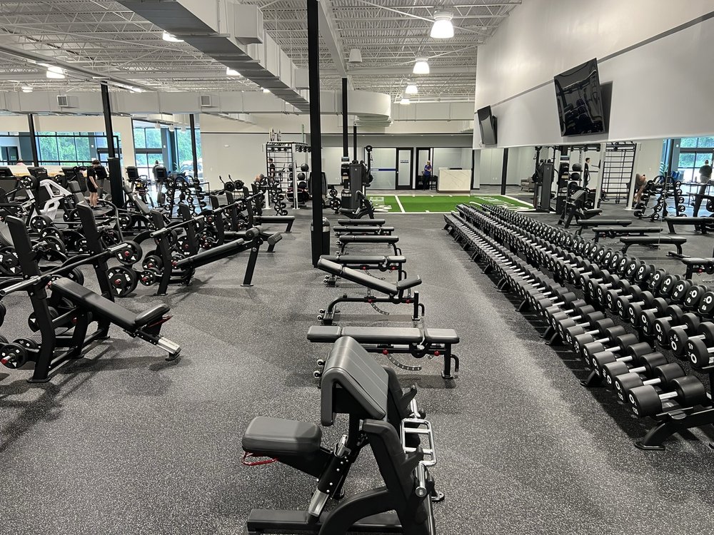 O2 FITNESS - Updated January 2025 - 15 Photos - 400 S Stratford Rd ...