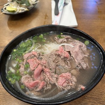 OMG PHO - Updated December 2025 - 79 Photos & 33 Reviews - 3556 Market ...