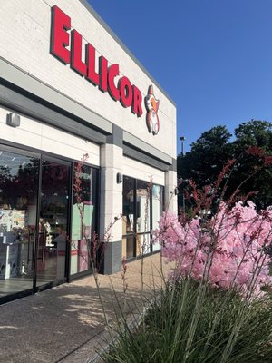 ELLICOR - Updated August 2025 - 16 Reviews - 6929 Airport Blvd, Austin ...