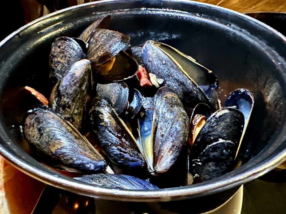 HOOK & HOOF - Updated May 2024 - 146 Photos & 154 Reviews - 4125 Erie ...