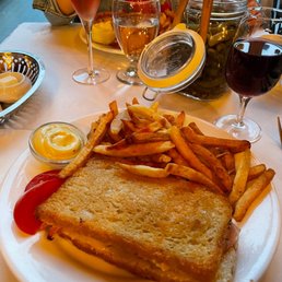 L’EXPRESS - Updated January 2026 - 1314 Photos & 744 Reviews - 3927 Rue ...