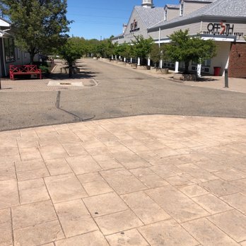 AURORA FARMS PREMIUM OUTLETS - Updated December 2025 - 50 Photos & 91 ...