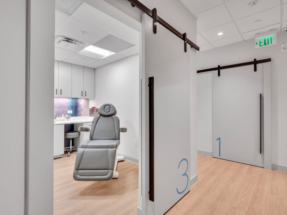 OVME - Updated September 2025 - 42 Photos - 7314 Waverly Walk Ave E7 ...