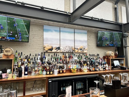 NORTH BAR - Updated December 2025 - 37 Photos & 33 Reviews - 160 E ...