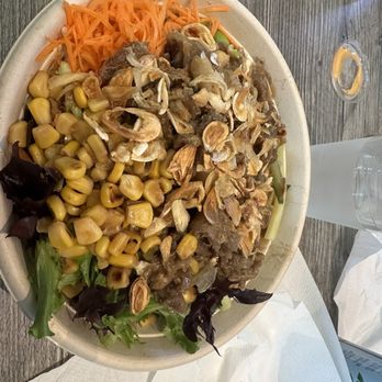 FRESHROLL VIETNAMESE ROLLS AND BOWLS - Updated 05/2025 - 803 Photos ...