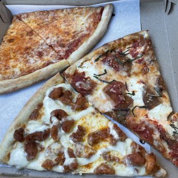 VIPIZZA - Updated October 2025 - 240 Photos & 392 Reviews - 43-02 Bell ...