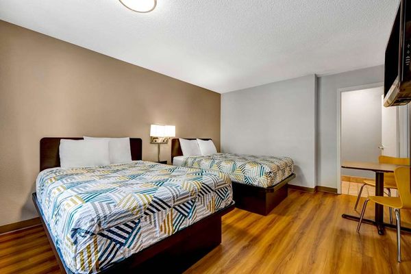 MOTEL 6 PORTLAND DOWNTOWN - Updated May 2025 - 135 Photos & 76 Reviews ...