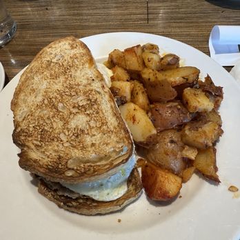 FAMOUS TOASTERY KEAGY VILLAGE - Updated December 2025 - 194 Photos ...