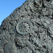 GIANT DANCING RABBITS OF BALLANTRAE PARK - 16 Photos - Local Flavor ...