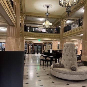 HILTON PRESIDENT KANSAS CITY - Updated June 2026 - 226 Photos & 185 ...