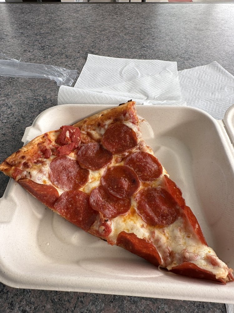 UNM HOSPITAL CAFETERIA - Updated October 2025 - 11 Photos - 2211 Lomas ...