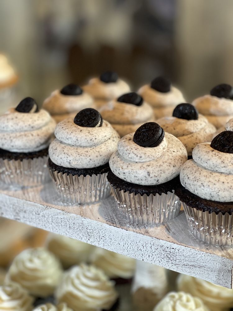 THE CUPCAKE LADIES - 2090 Empire Rd, Crofton, Kentucky - Bakeries ...