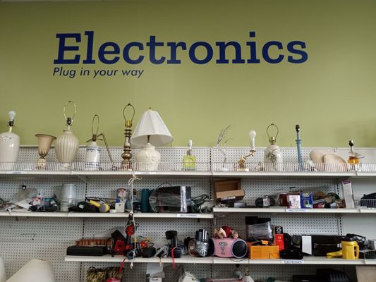 GOODWILL STORE & DONATION CENTER - Updated January 2026 - 13 Photos ...