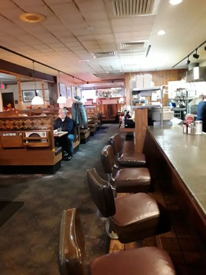 LUCKY STRIKE RESTAURANT - 33 Photos & 70 Reviews - 703 Grattan St ...