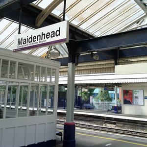 MAIDENHEAD TRAIN STATION - Maidenhead, United Kingdom - Train Stations ...