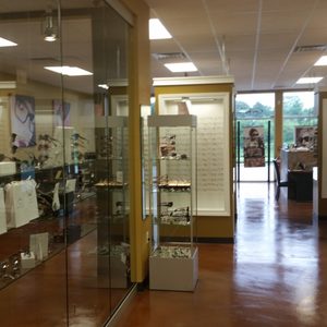 VISION CARE ASSOCIATES - Updated December 2025 - 20 Reviews - 121 N ...