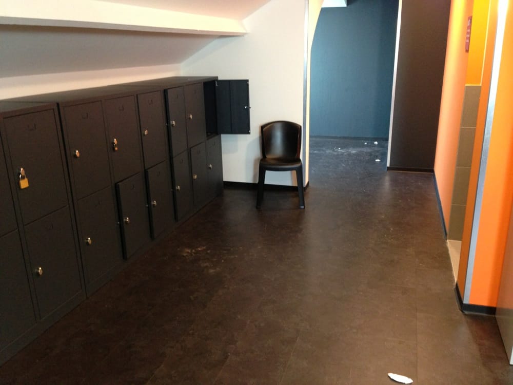 BASIC-FIT BRUSSELS AUDERGHEM CHAUSSEE DE WAVRE 24/7 - Updated June 2025 ...