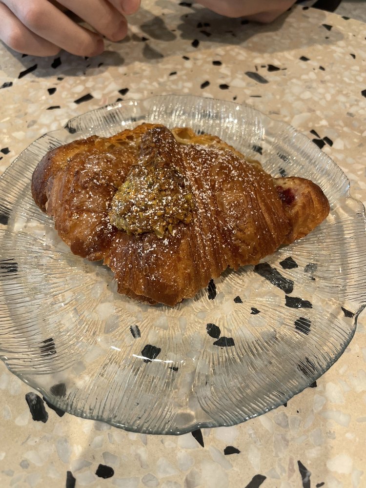 CAFE MYRIADE - WESTMOUNT - Updated December 2025 - 347 Avenue Victoria ...